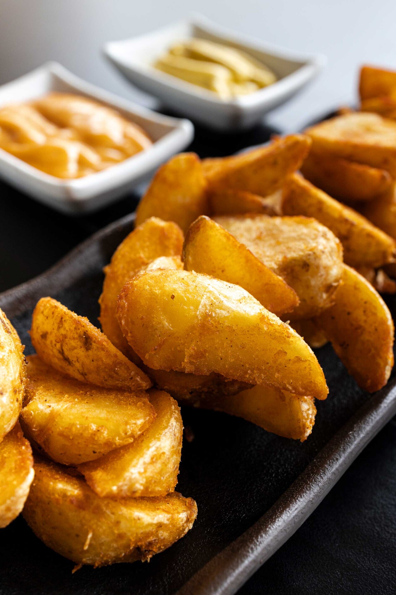 Wedges – Felii speciale – O experiență mai bogată | The Rusty Potatoes